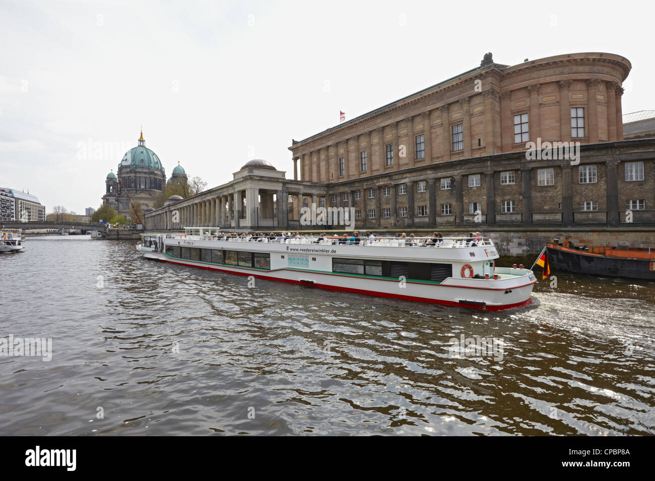 Berlin river Spree and Alte Nationalgalerie Stock Photo - Alamy