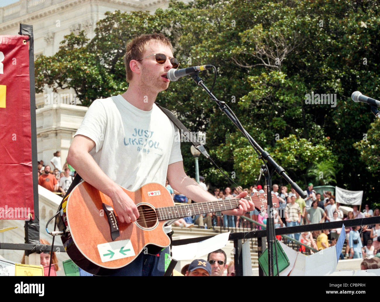 Radiohead 1998 hi-res stock photography and images - Alamy