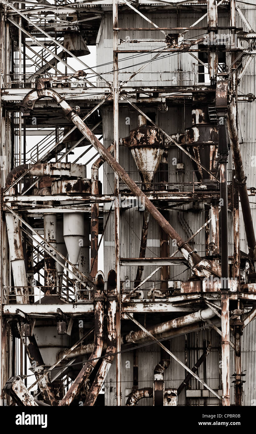 exterior of ruined industrial building factory Stock Photo - Alamy