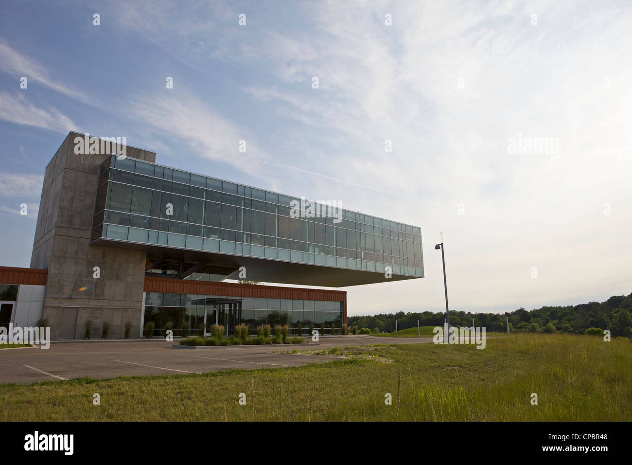 Lamar construction cantilever architecture hi-res stock photography and ...