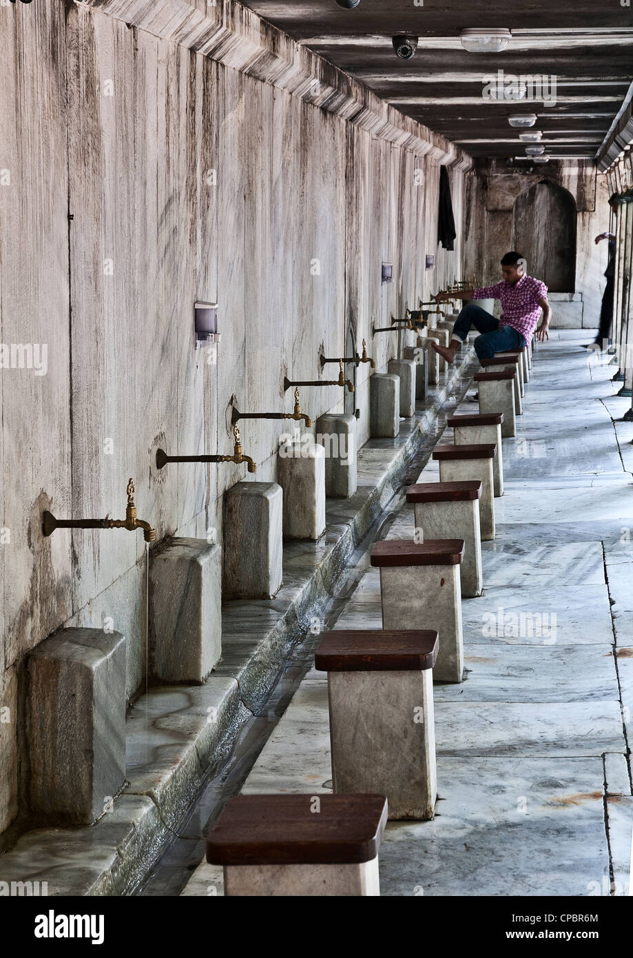 Mosque washing area hi-res stock photography and images - Alamy