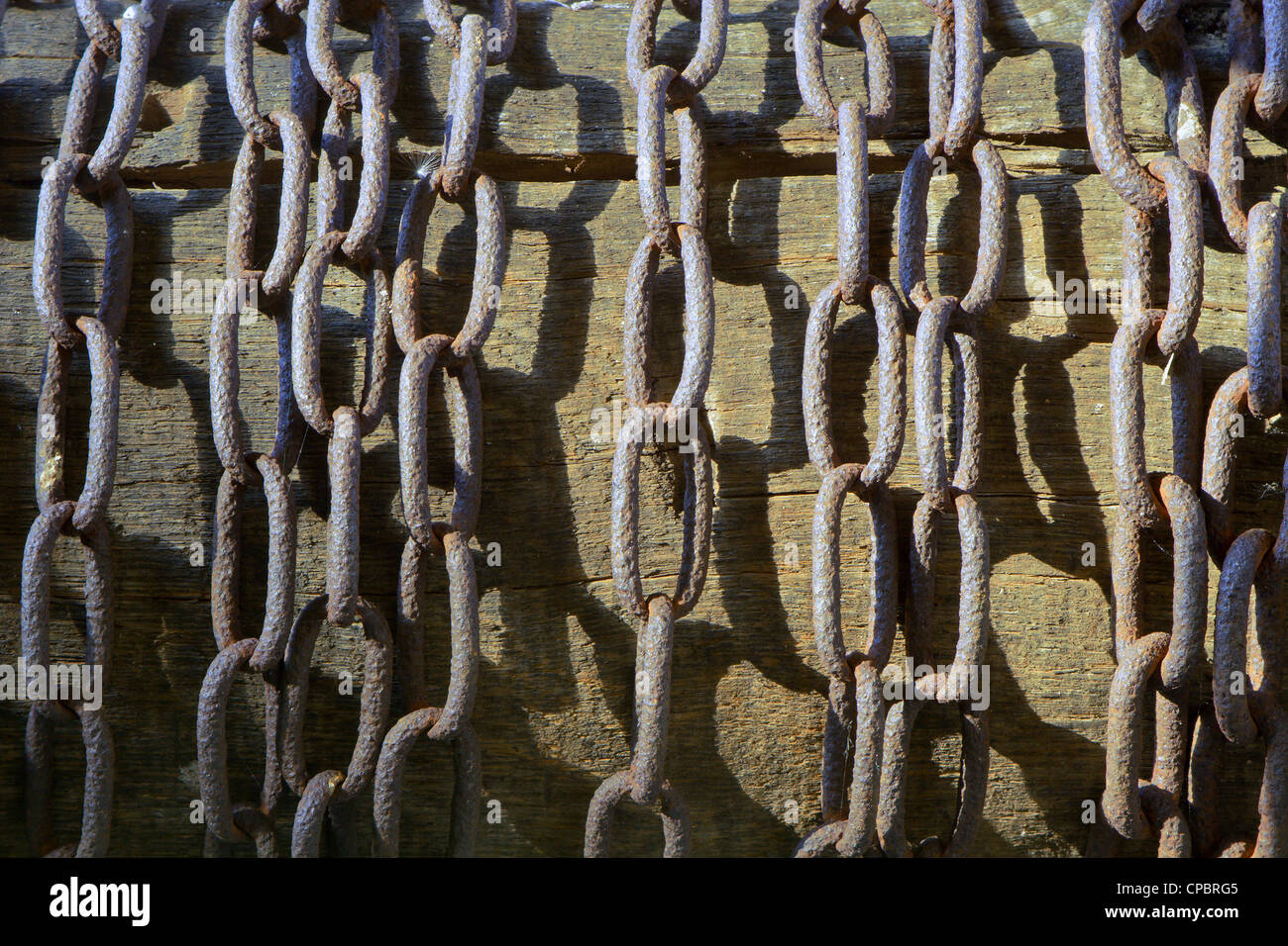 old chain from well Stock Photo - Alamy