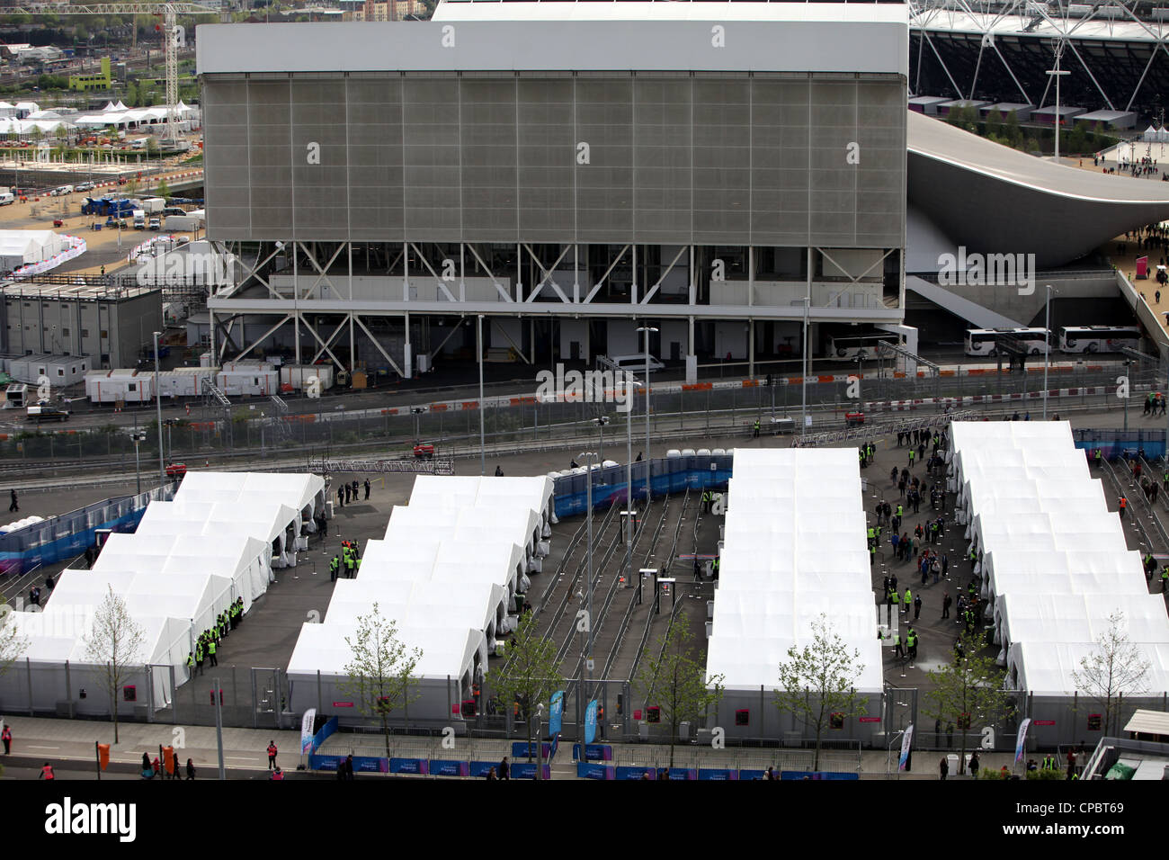 SECURITY TENTS AT OLYMPIC GAMES STADIUM LONDON 2012 Stock Photo - Alamy