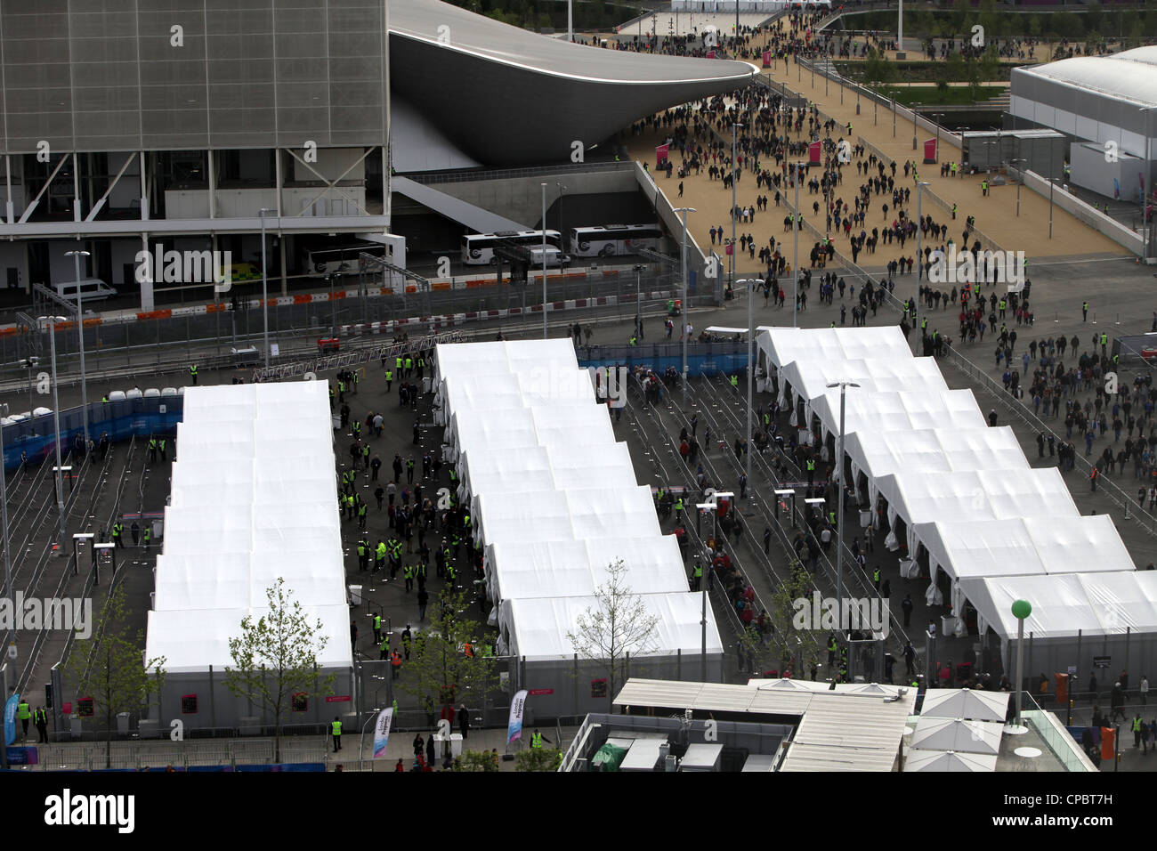 SECURITY TENTS AT OLYMPIC GAMES STADIUM LONDON 2012 Stock Photo - Alamy