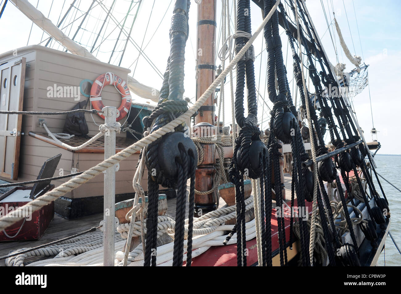 Rigging near bow of HMS Bounty Stock Photo - Alamy