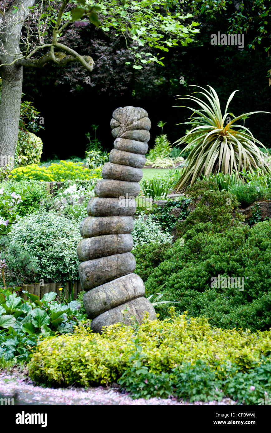 Wooden sculpture in the grounds of Woodthorpe Park, Nottingham, England ...
