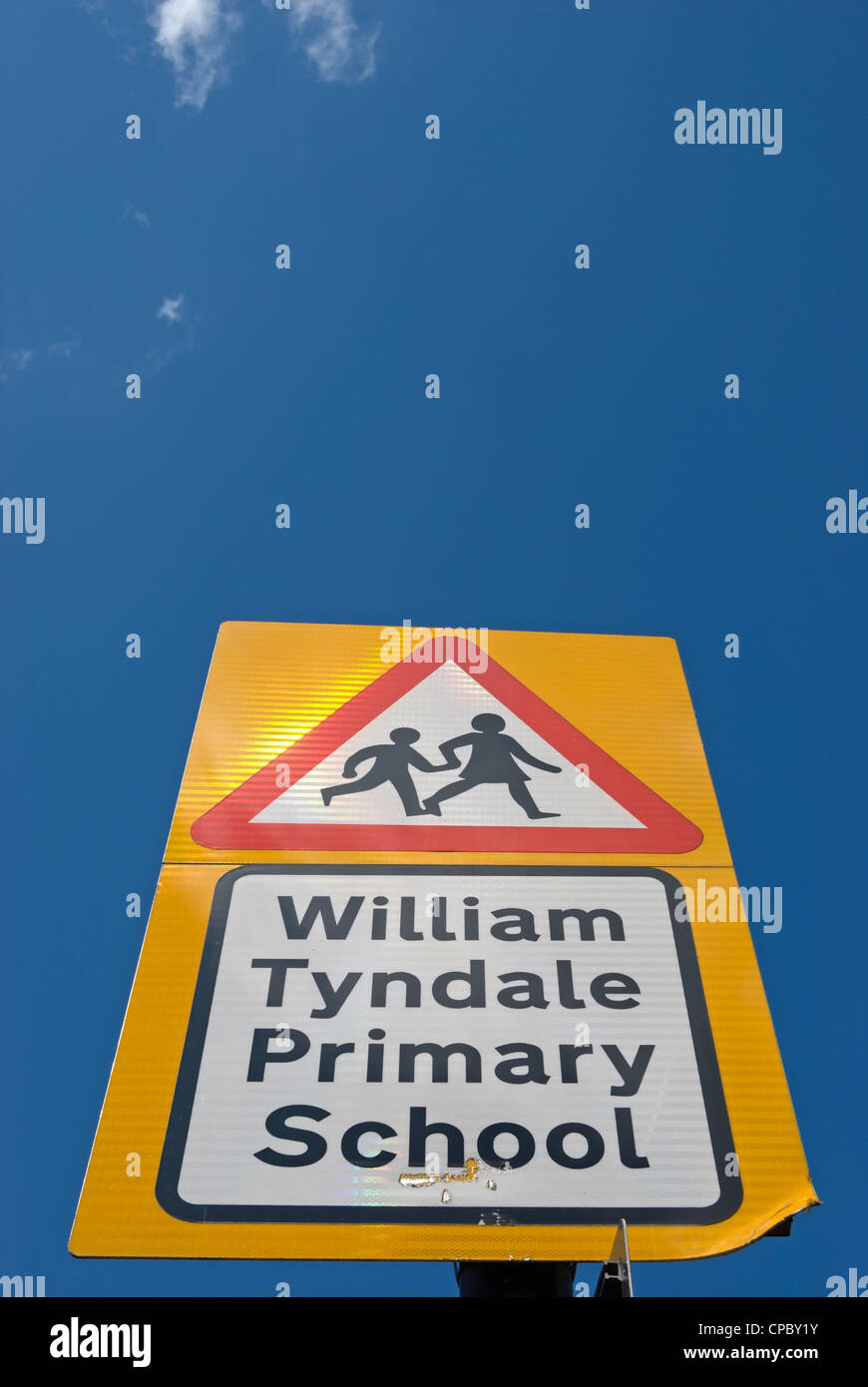 School crossing signs hi-res stock photography and images - Alamy
