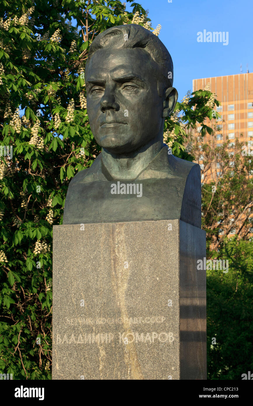 Vladimir Komarov Soyuz 1