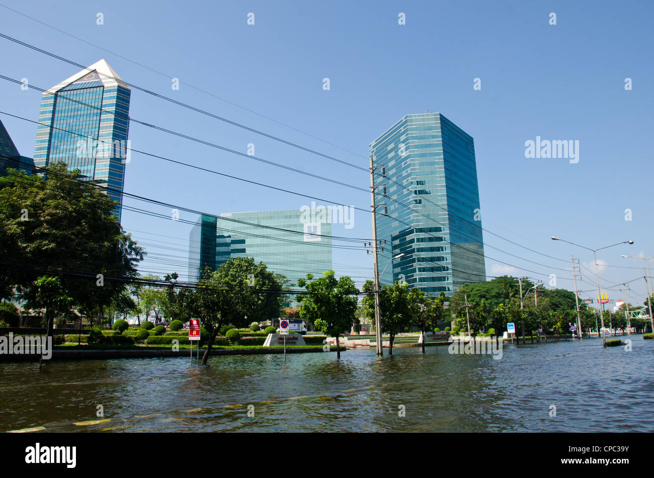 Bangkok bank building hi-res stock photography and images - Alamy