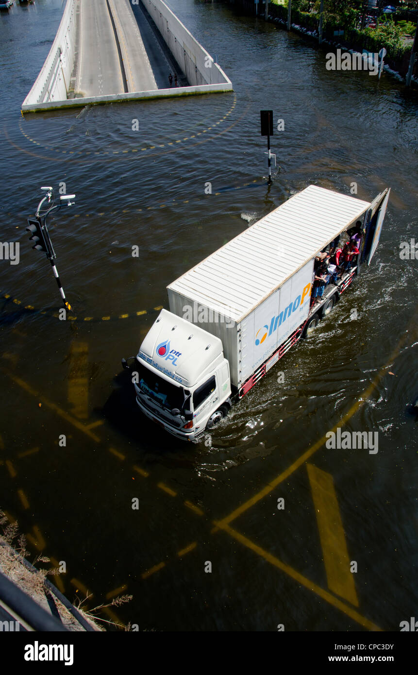 Thai people natural disaster hi-res stock photography and images - Alamy