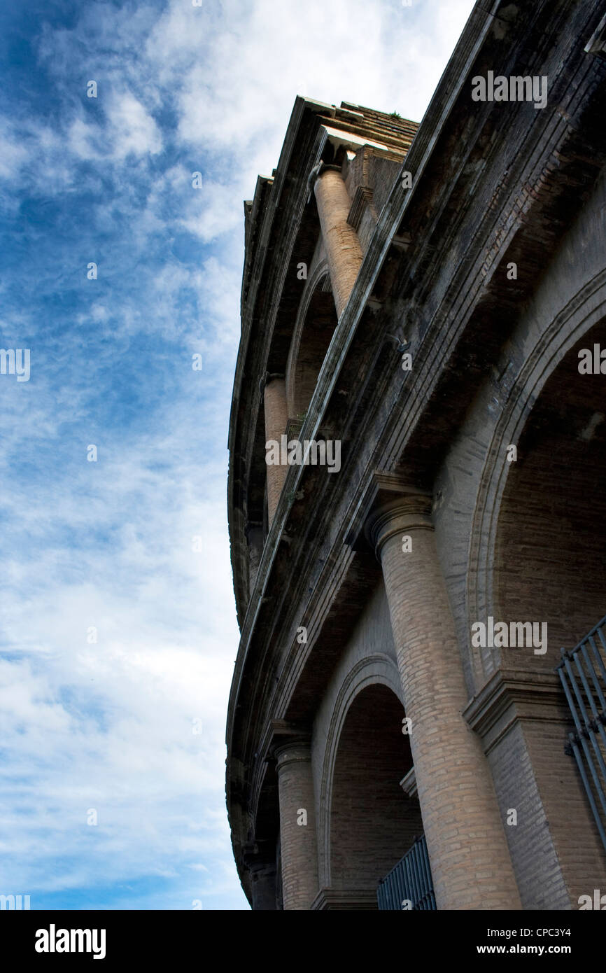 Side of ancient Roman coliseum Stock Photo - Alamy