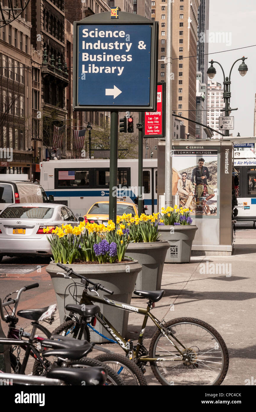 34th street manhattan camera hi-res stock photography and images - Alamy