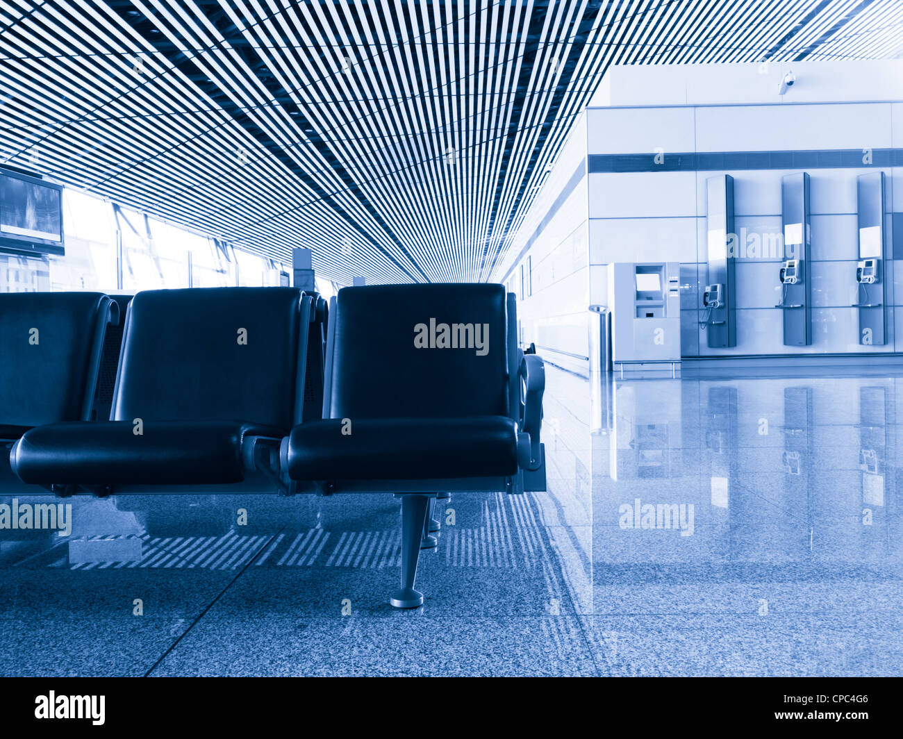 Airport Terminal Waiting Area Stock Photo - Alamy
