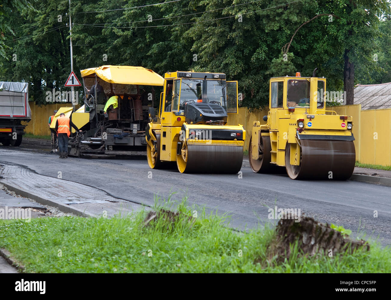 Asphalt spreader hi-res stock photography and images - Alamy