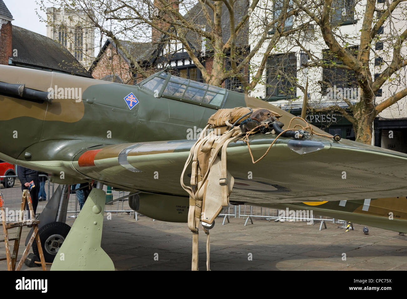 Parachute wwii british hi-res stock photography and images - Alamy