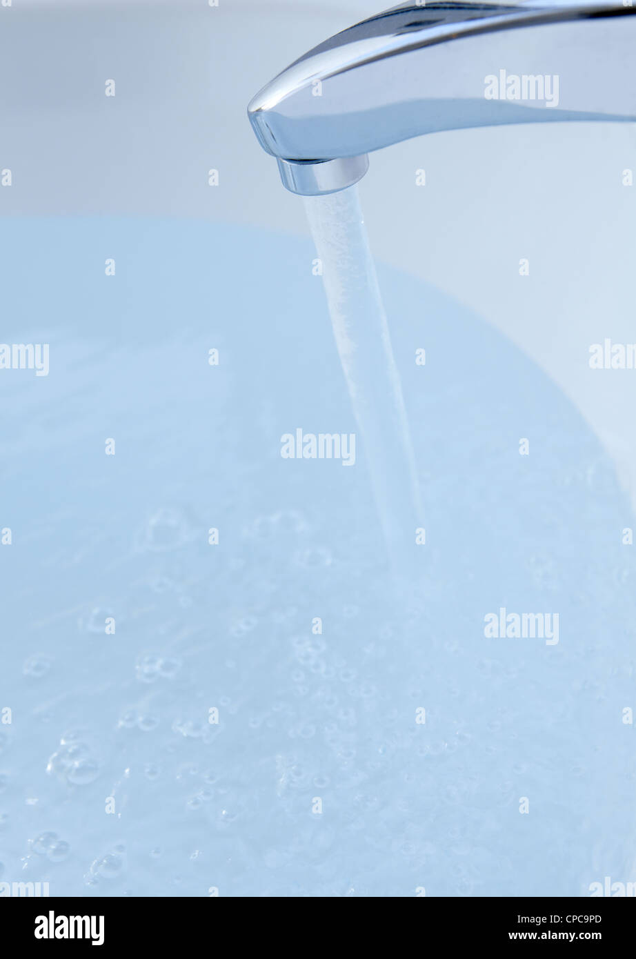 Bathtub tap hi-res stock photography and images - Alamy