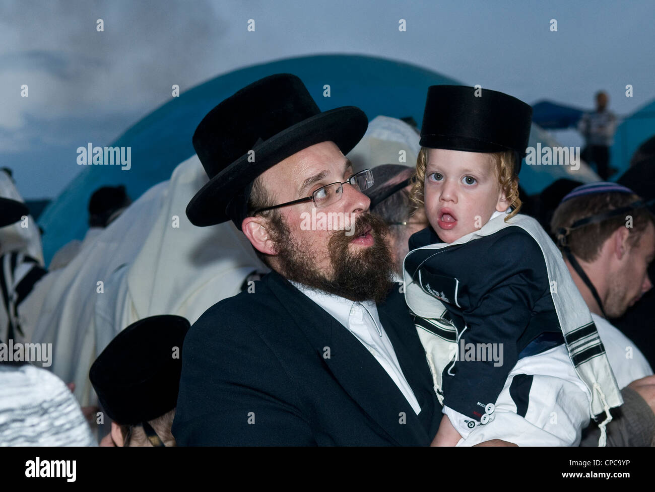 Orthodox Jews celebrates Halake in Bar Yochai tomb in Meron Stock Photo ...