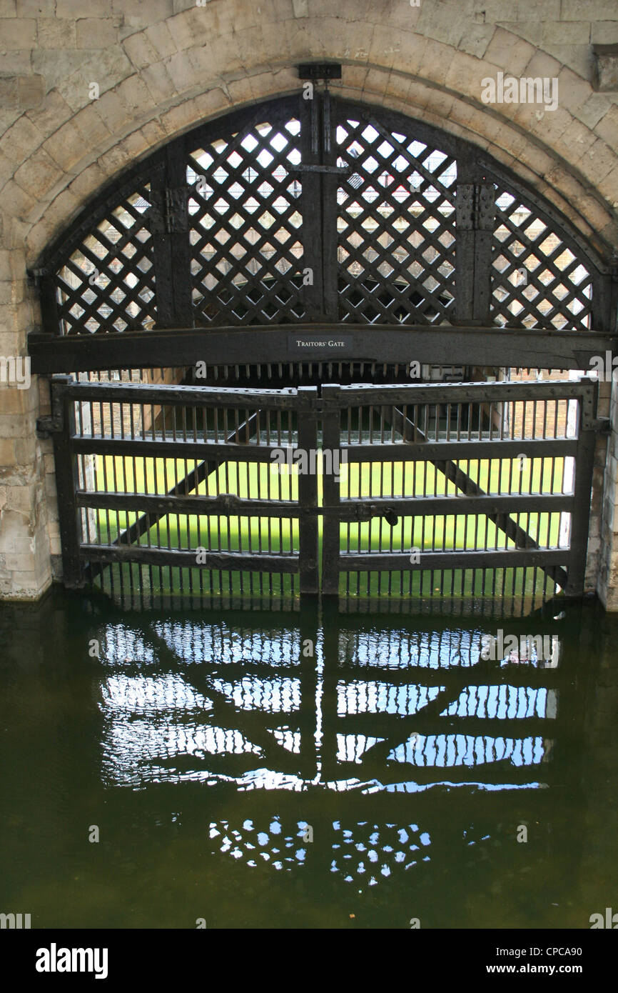 Traitors gate tower of London Stock Photo - Alamy