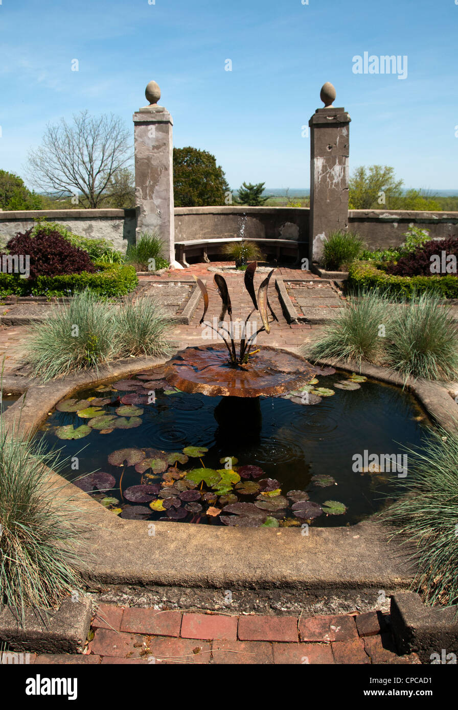 English pool hi-res stock photography and images - Alamy