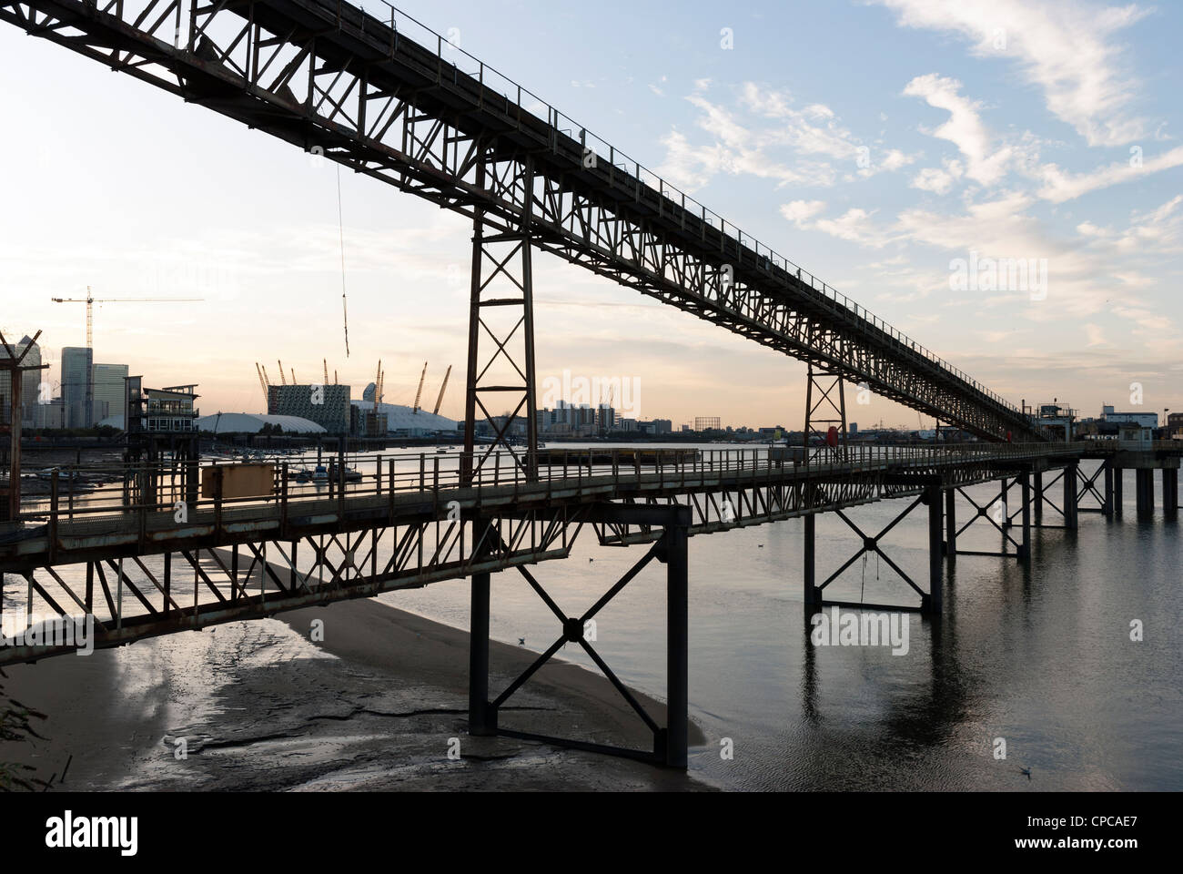 Greenwich london thames hi-res stock photography and images - Alamy