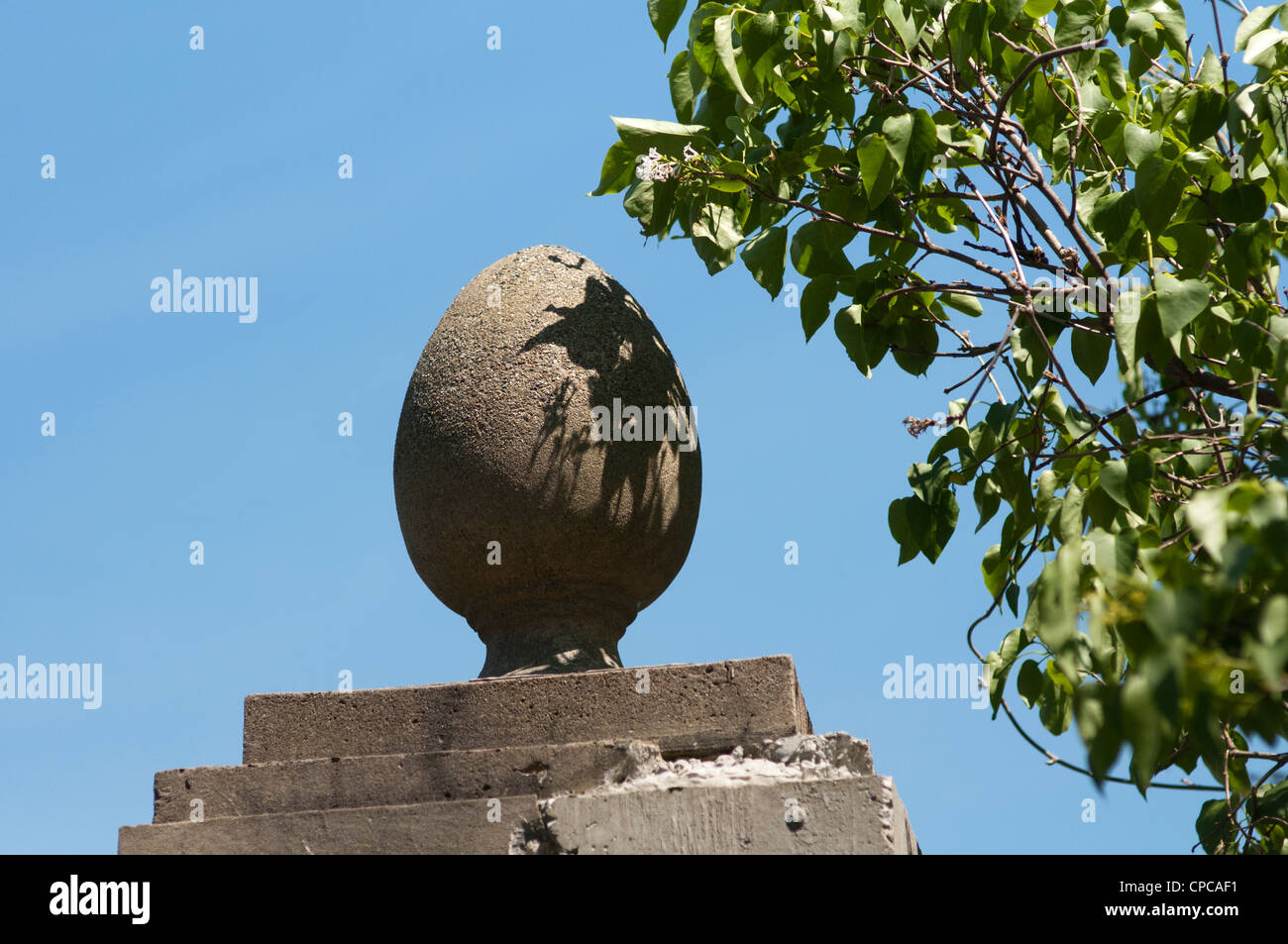 Crumbling Garden Gate High Resolution Stock Photography and Images - Alamy