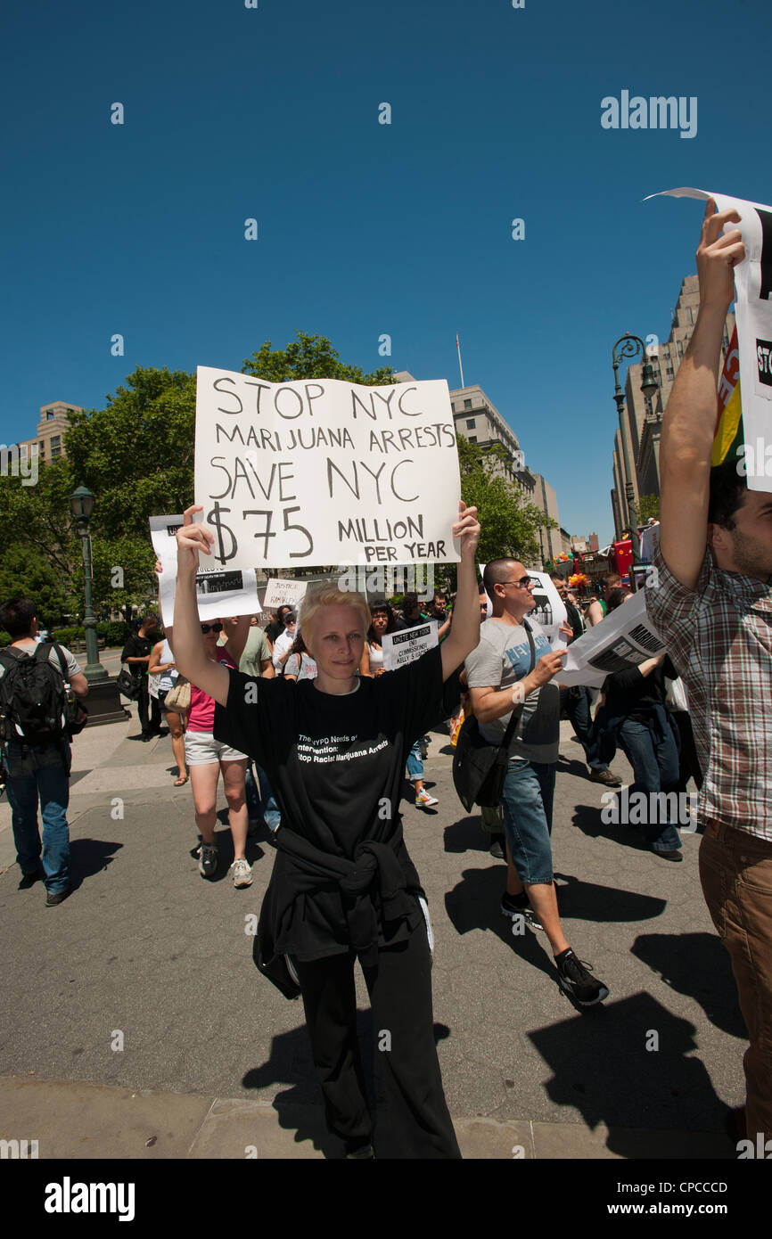 Activists protest against the NYPD policy of "Stop and Frisk Stock ...