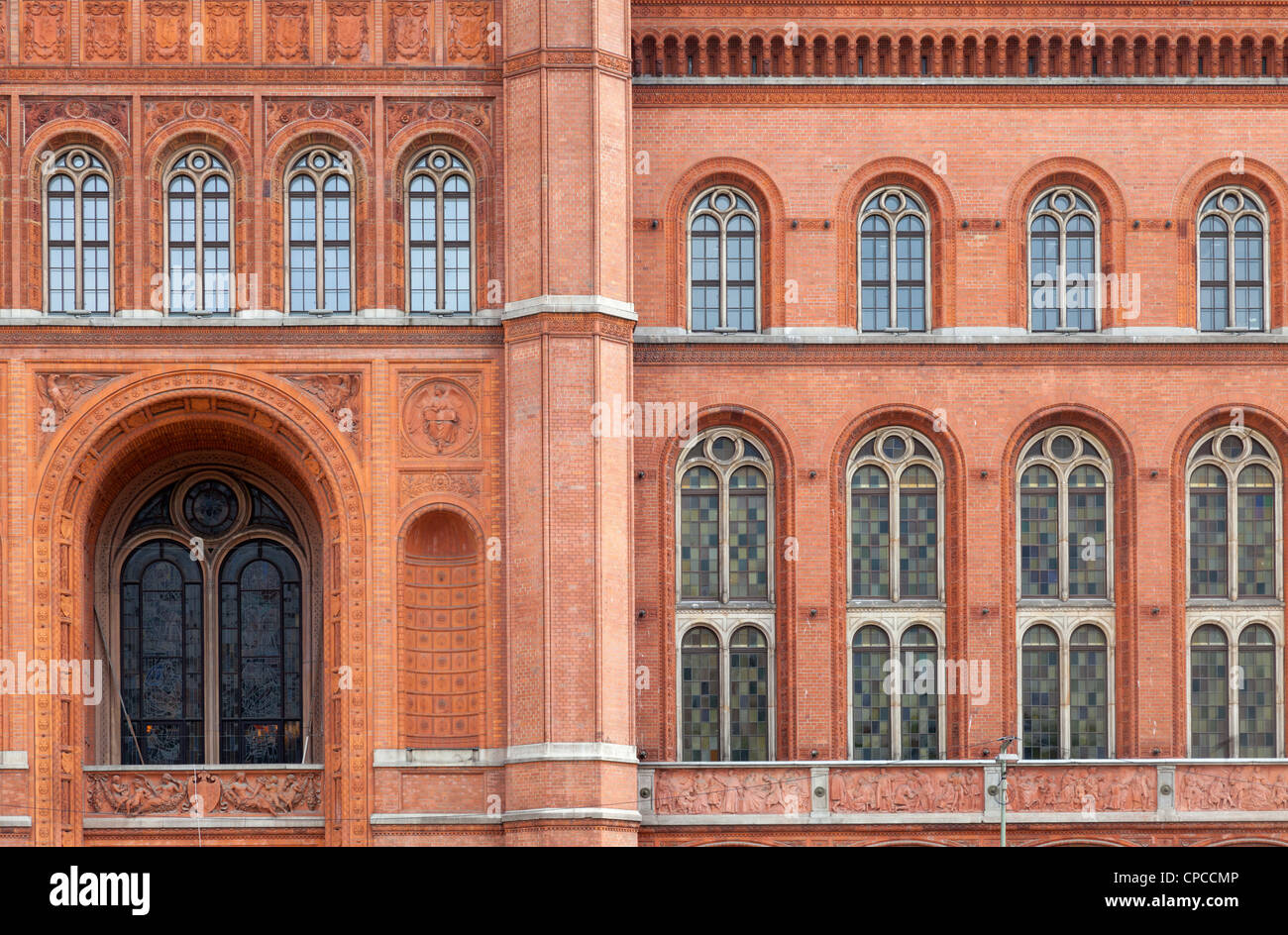 Rotes rathaus hi-res stock photography and images - Alamy