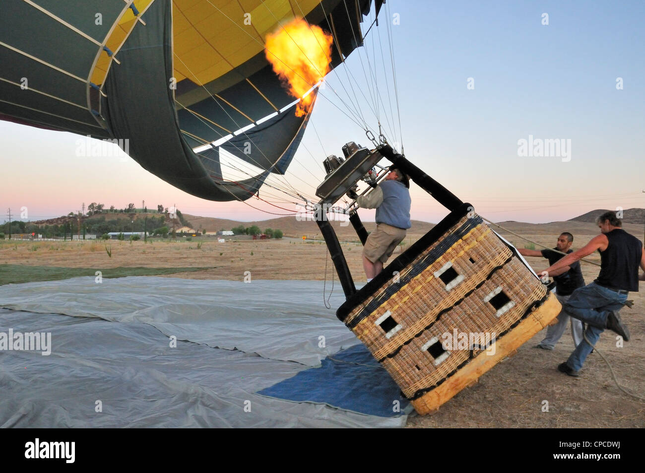 Balloon takeoff hi-res stock photography and images - Alamy