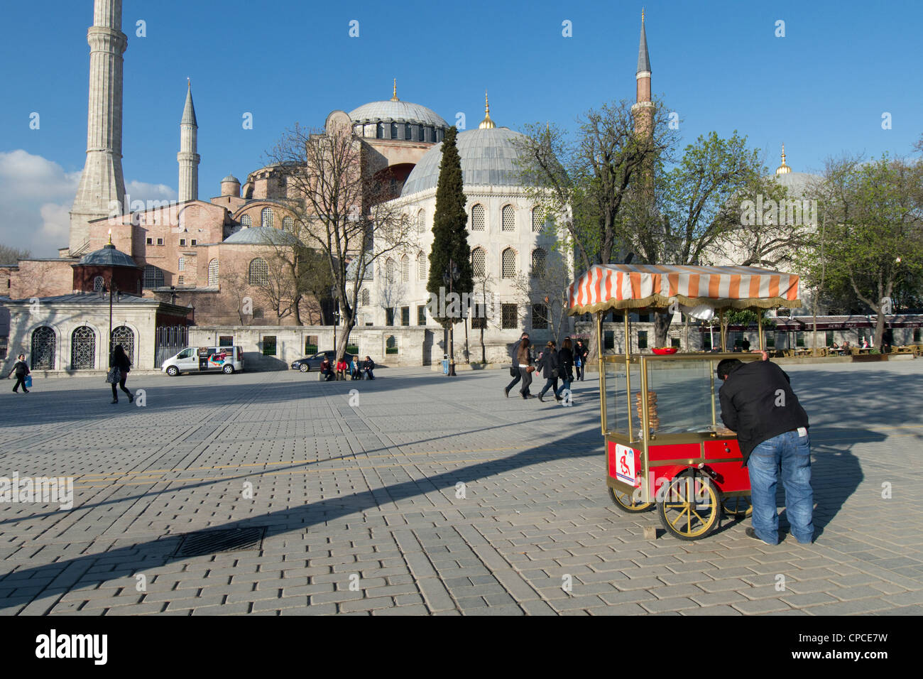Istanbul Simit Stand High Resolution Stock Photography and Images - Alamy