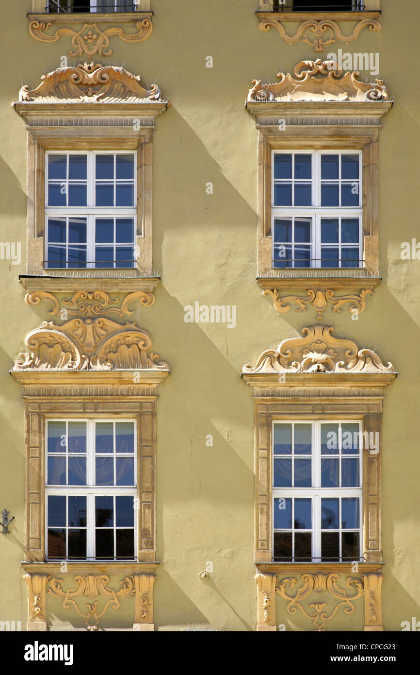 Four square windows hi-res stock photography and images - Alamy