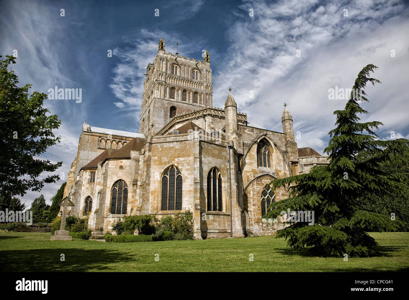 Tewkesbury's 12th century classic Abbey Stock Photo - Alamy