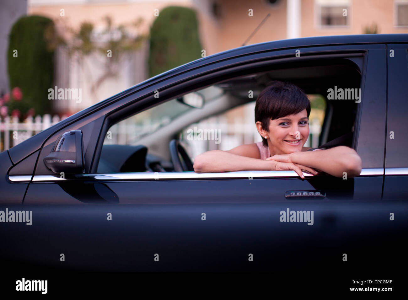 woman looking out the car window Stock Photo - Alamy