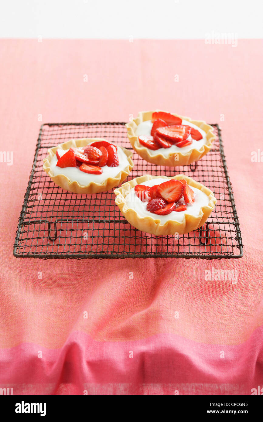 Elevated rack hi-res stock photography and images - Alamy