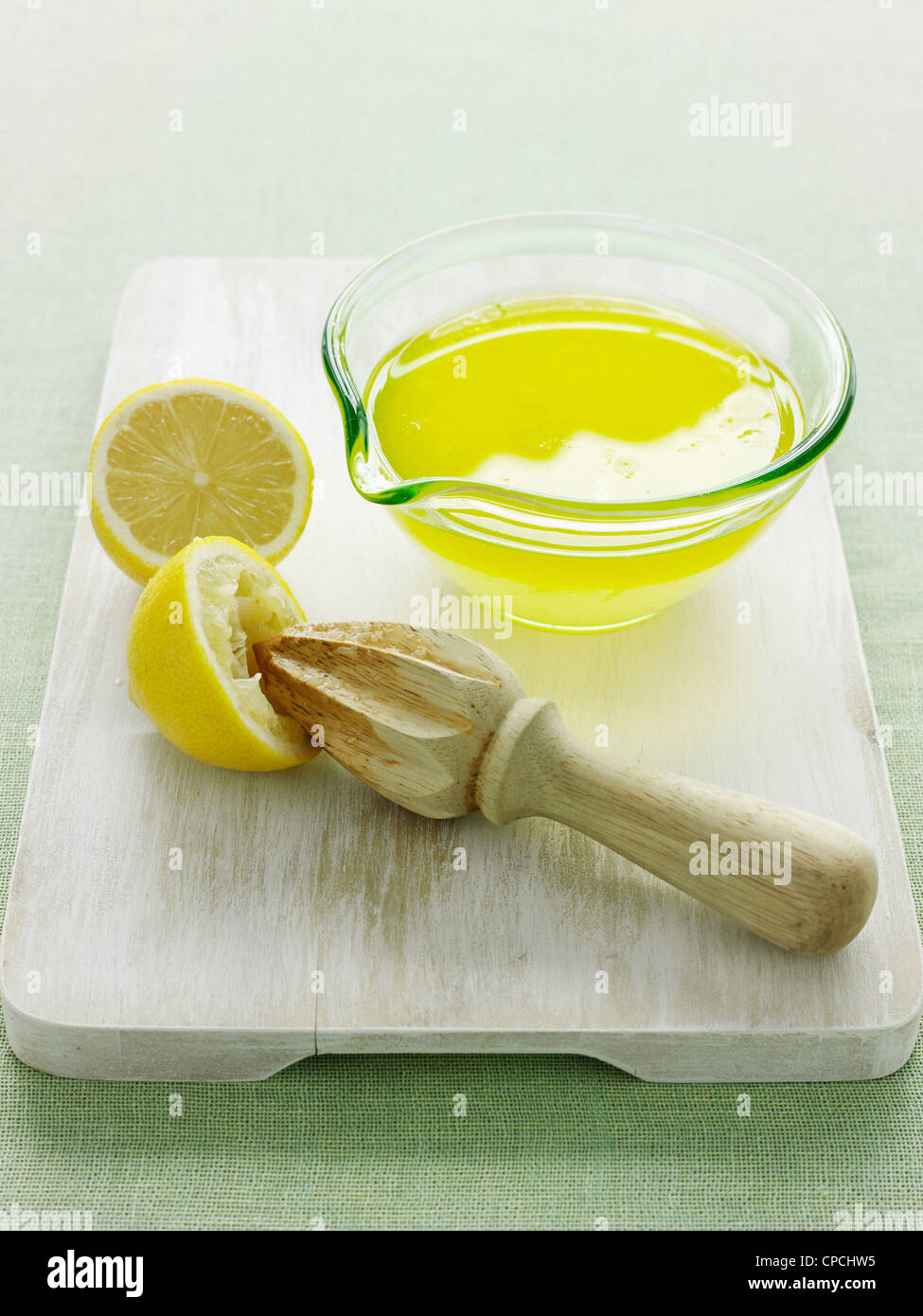 Squeezed lemon juice dressing hi-res stock photography and images - Alamy