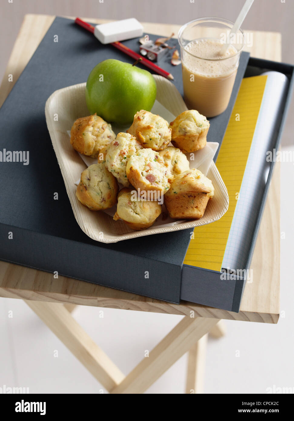 Platter cheese biscuits fruit hi-res stock photography and images - Alamy