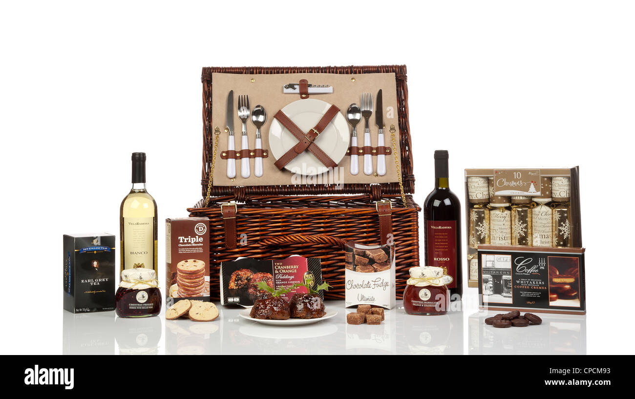 Gift hamper hi-res stock photography and images - Alamy