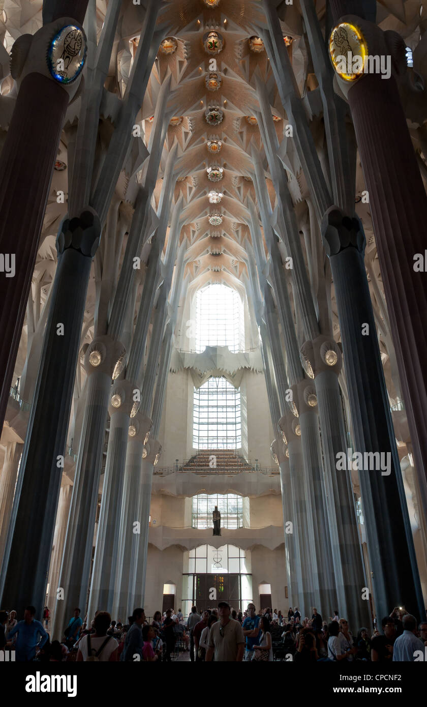 Sagrada Familia cathedral architecture. Masterpiece of modernism ...
