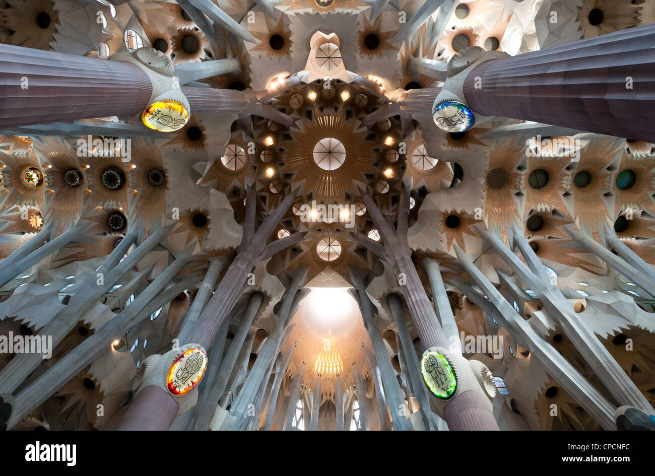 Sagrada Familia cathedral architecture. Masterpiece of modernism ...