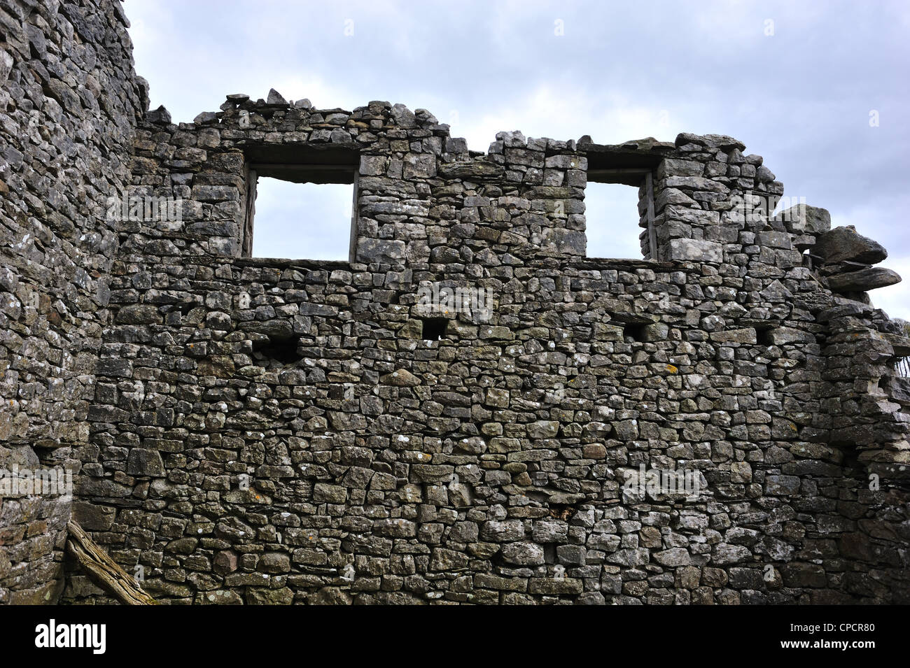 Old ruined farm building, Yorkshire Dales Stock Photo - Alamy