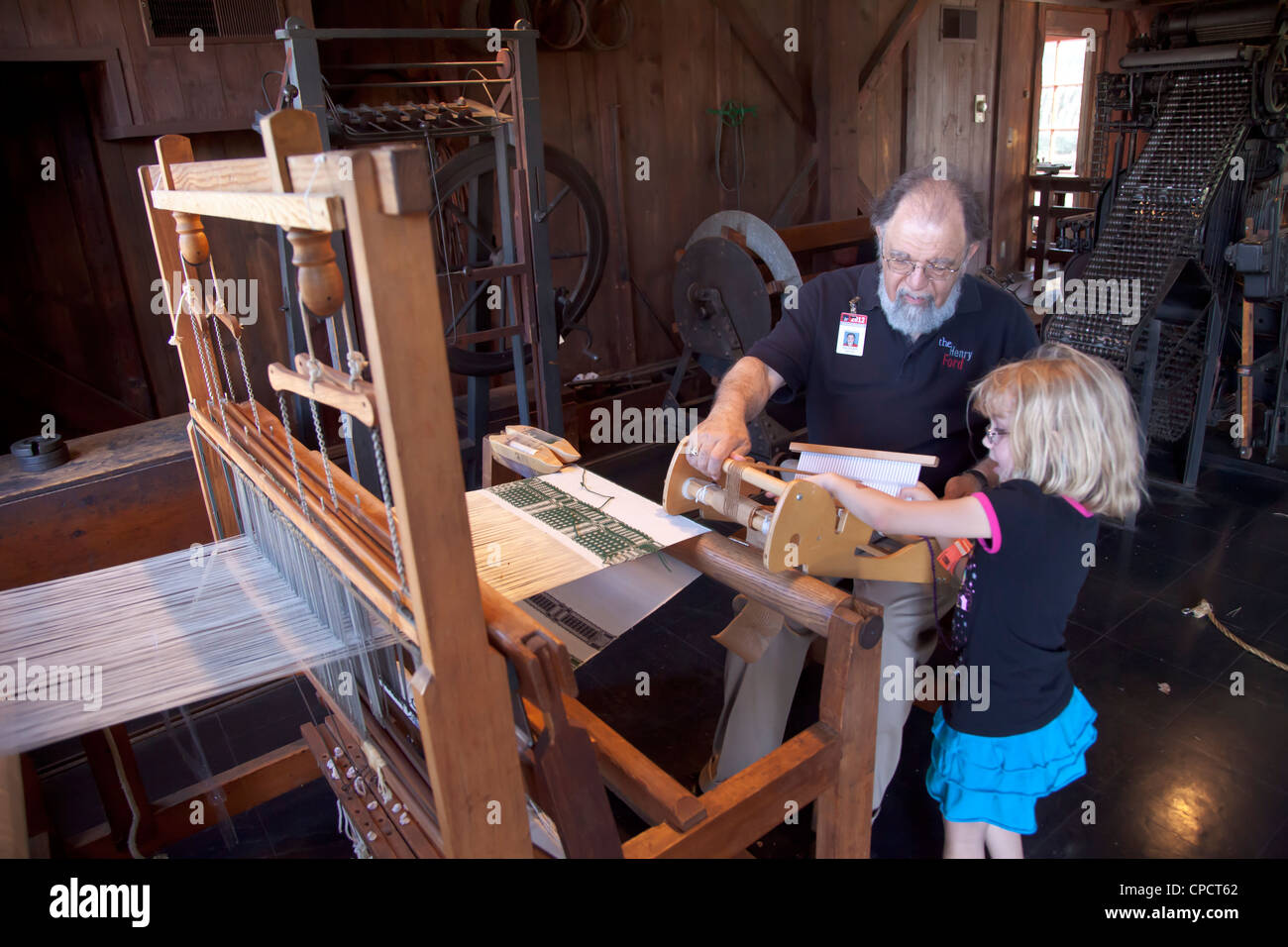 Man weaving loom hi-res stock photography and images - Alamy