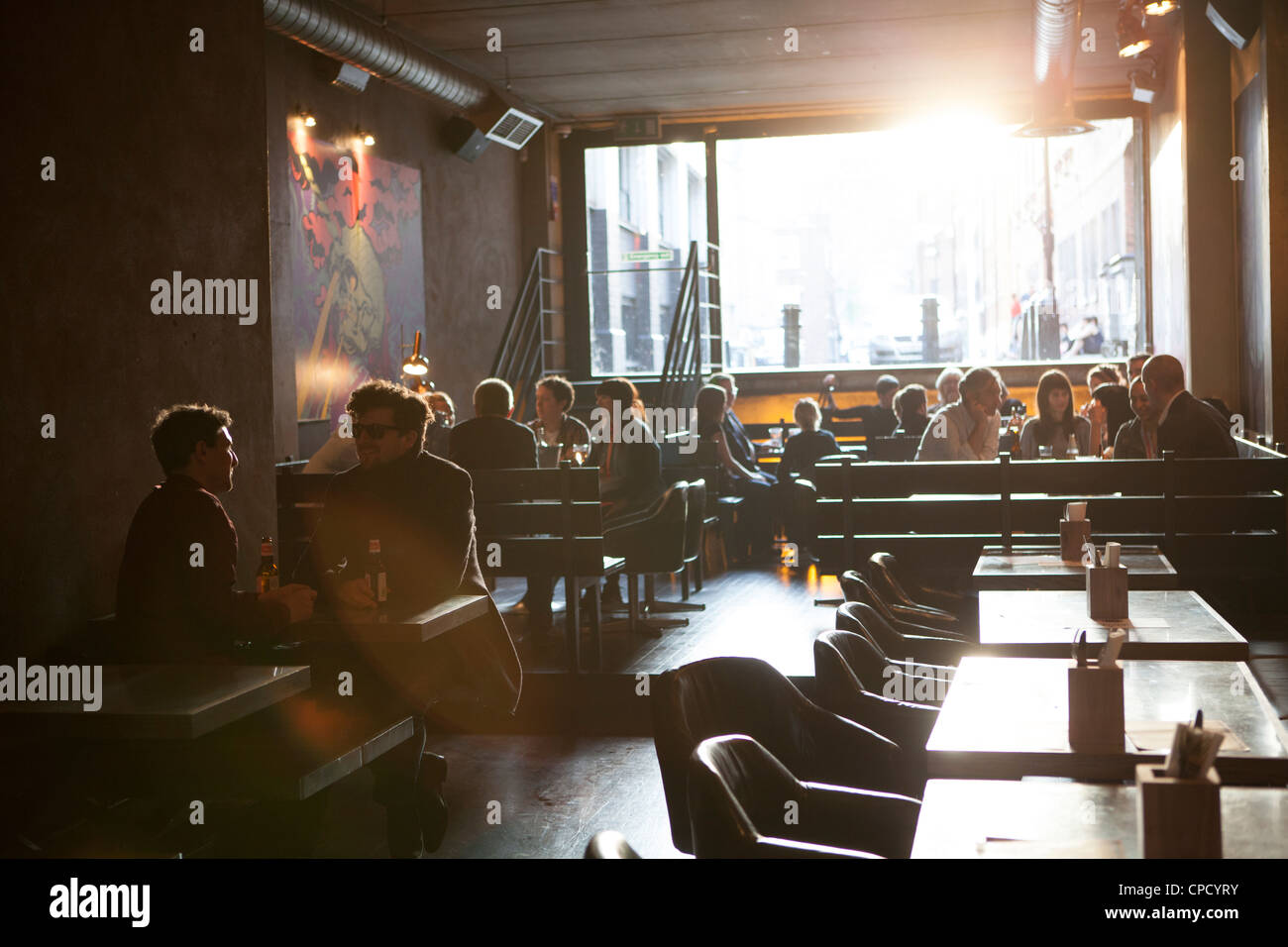 Hoxton square bar and kitchen hi-res stock photography and images - Alamy