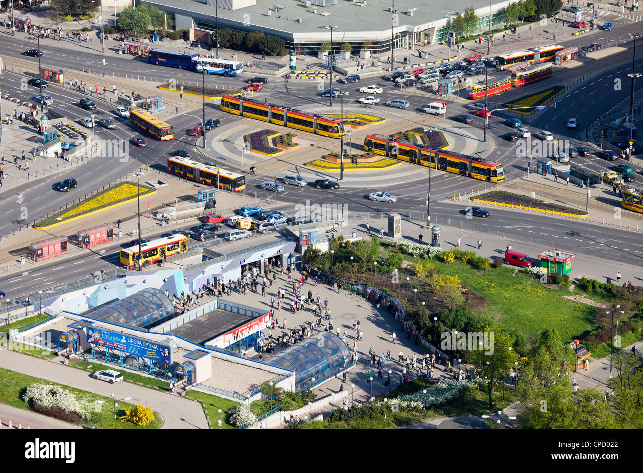 City center roundabout hi-res stock photography and images - Alamy