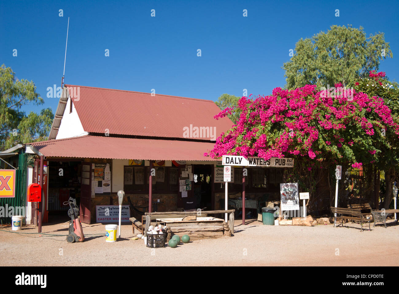 Daly waters pub sign hi-res stock photography and images - Alamy