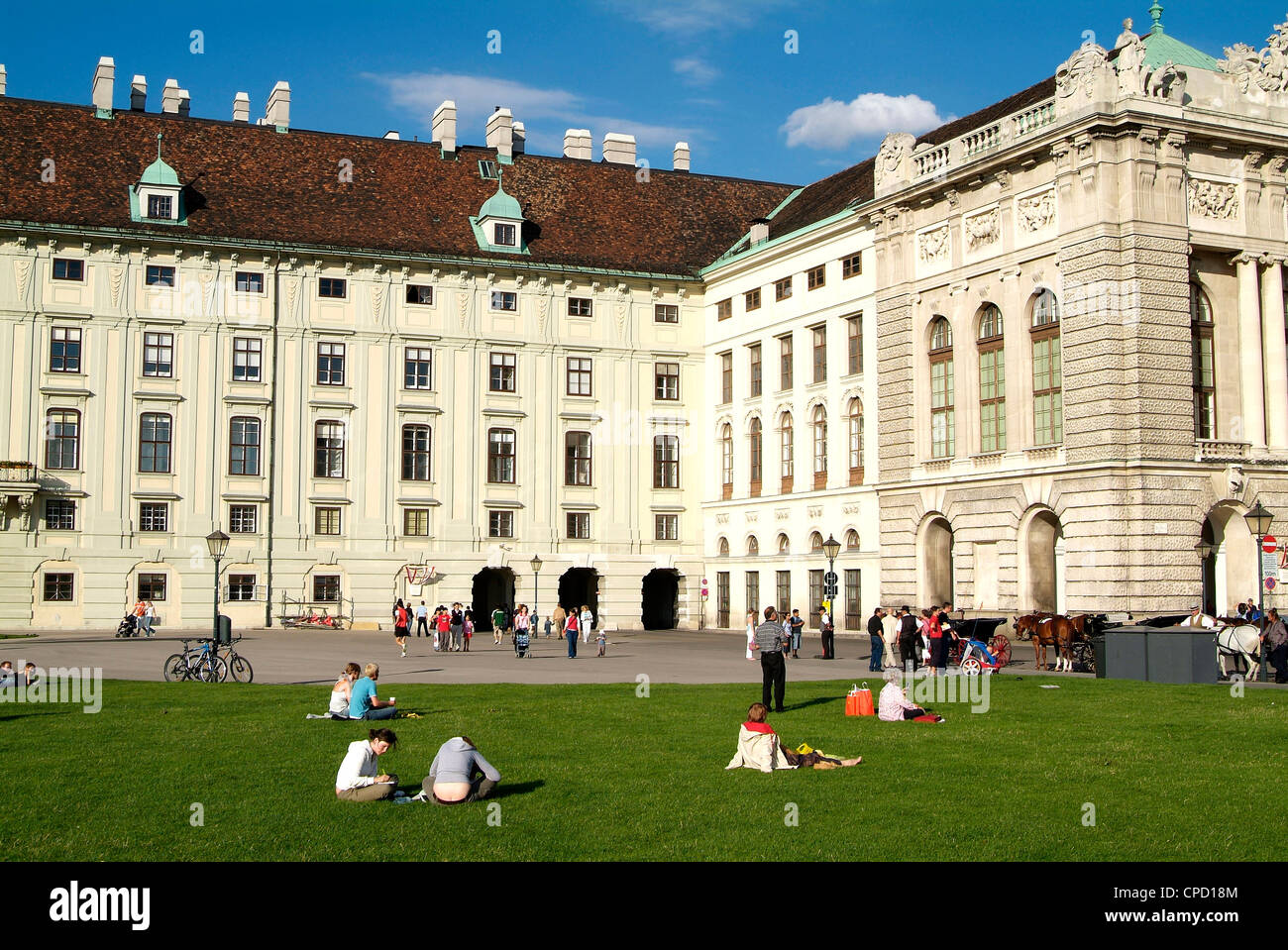 Heldenplatz hi-res stock photography and images - Alamy