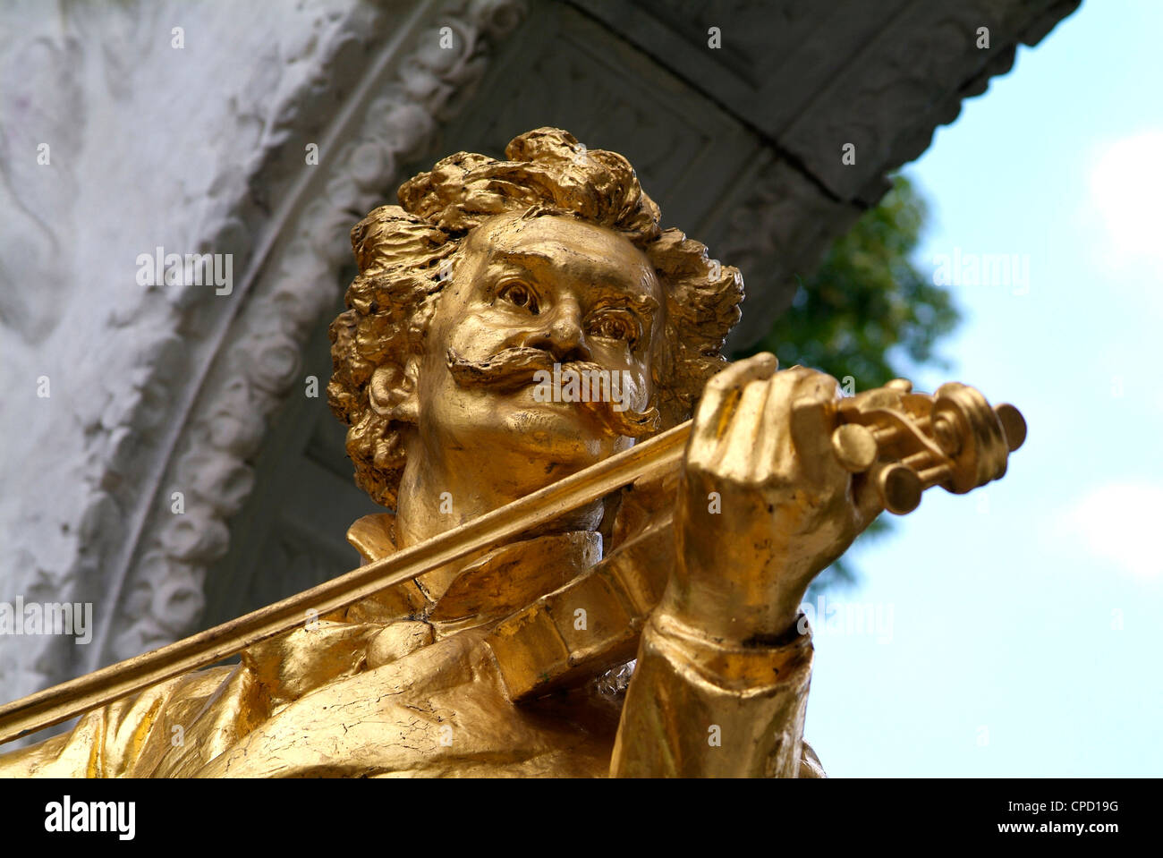 Johann Strauss statue at Stadtpark, Vienna, Austria, Europe Stock Photo ...