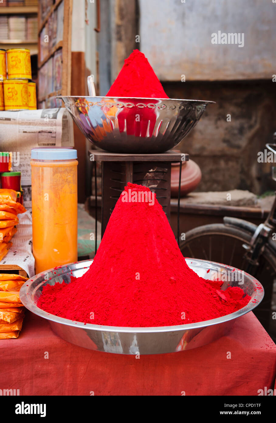 Hindu tikka hi-res stock photography and images - Alamy