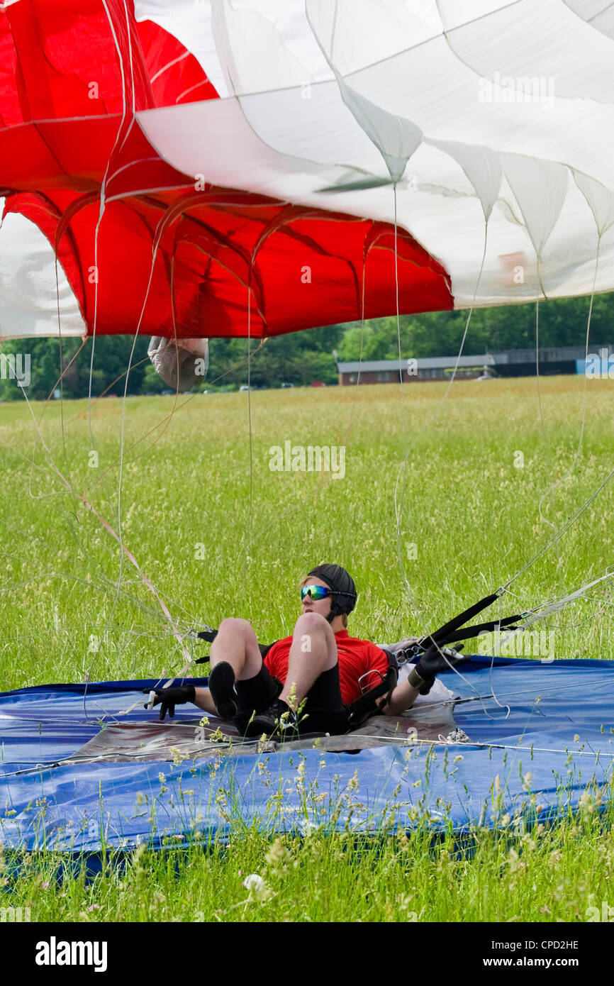 Parachuting school ticino hi-res stock photography and images - Alamy