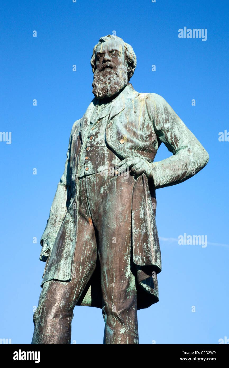Statue of John Candlish MP in Mowbray Gardens, Sunderland, Tyne and ...