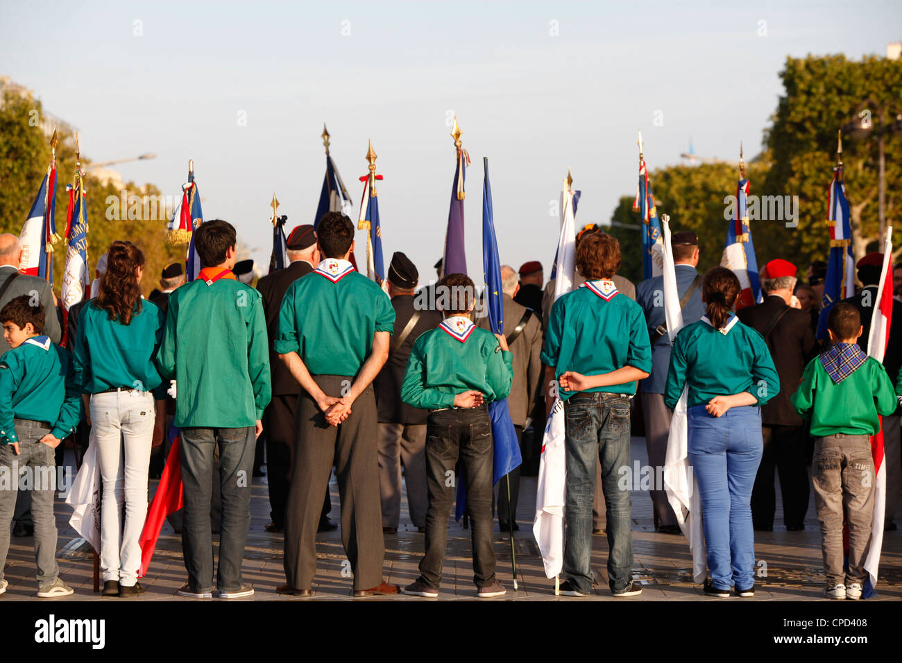 Muslim scouts at the Arc de Triomphe, Paris, France, Europe Stock Photo ...