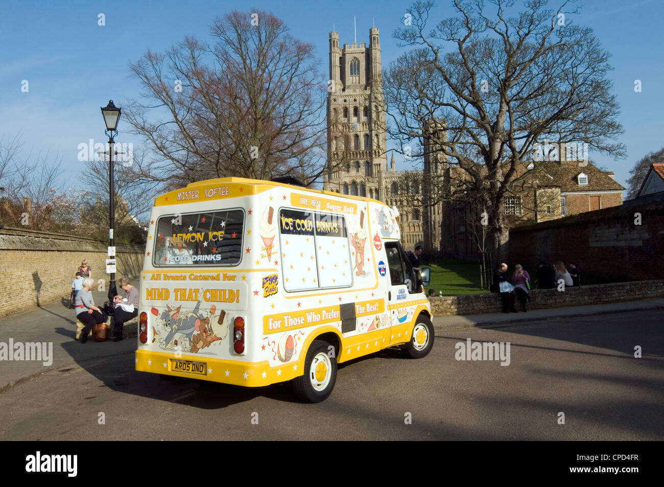 Ice cream van man hi-res stock photography and images - Alamy